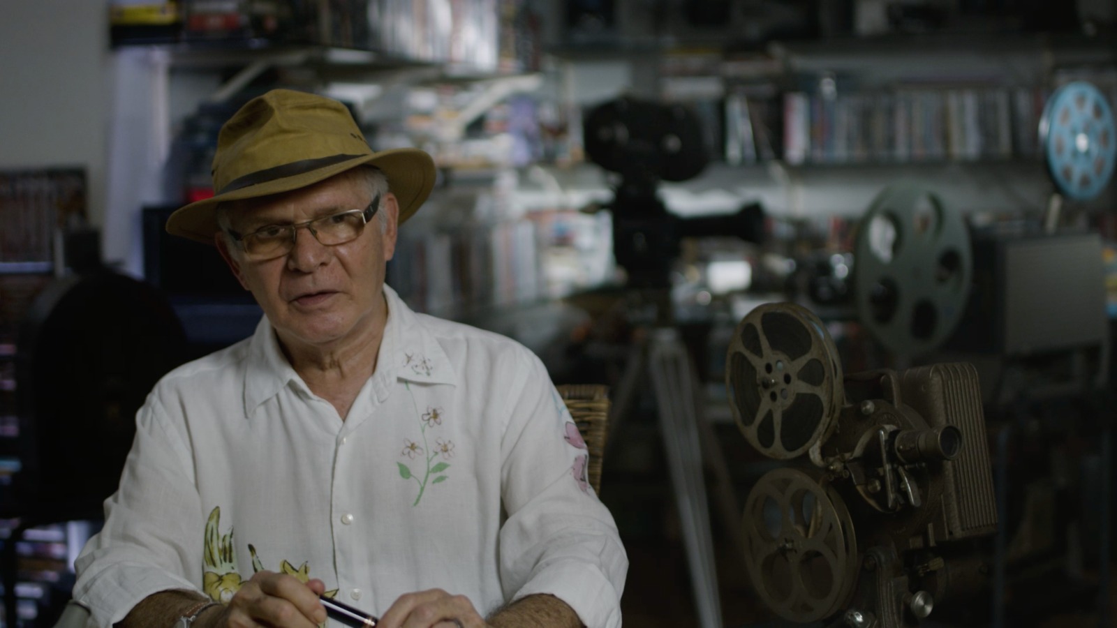 1º de Junho: Estreia do filme 'Roberto Kahane e a Câmera do Dr. Salim ...